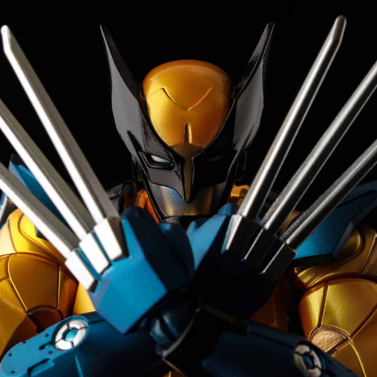 Wolverine Fighting Armor Mecha Power Ranger?